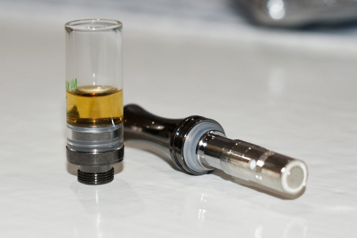 Best Weed Oil Pen - HoneyStick Phantom 51 Vape Pen Starter Kit